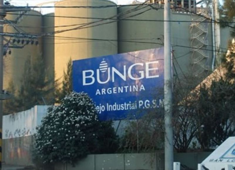 Un trabajador aceitero falleció tras caer en un silo en la planta de ...